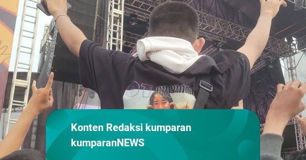 Menyelami Dunia Fans JKT48, Wota dan Cerita yang Melatarinya | kumparan.com